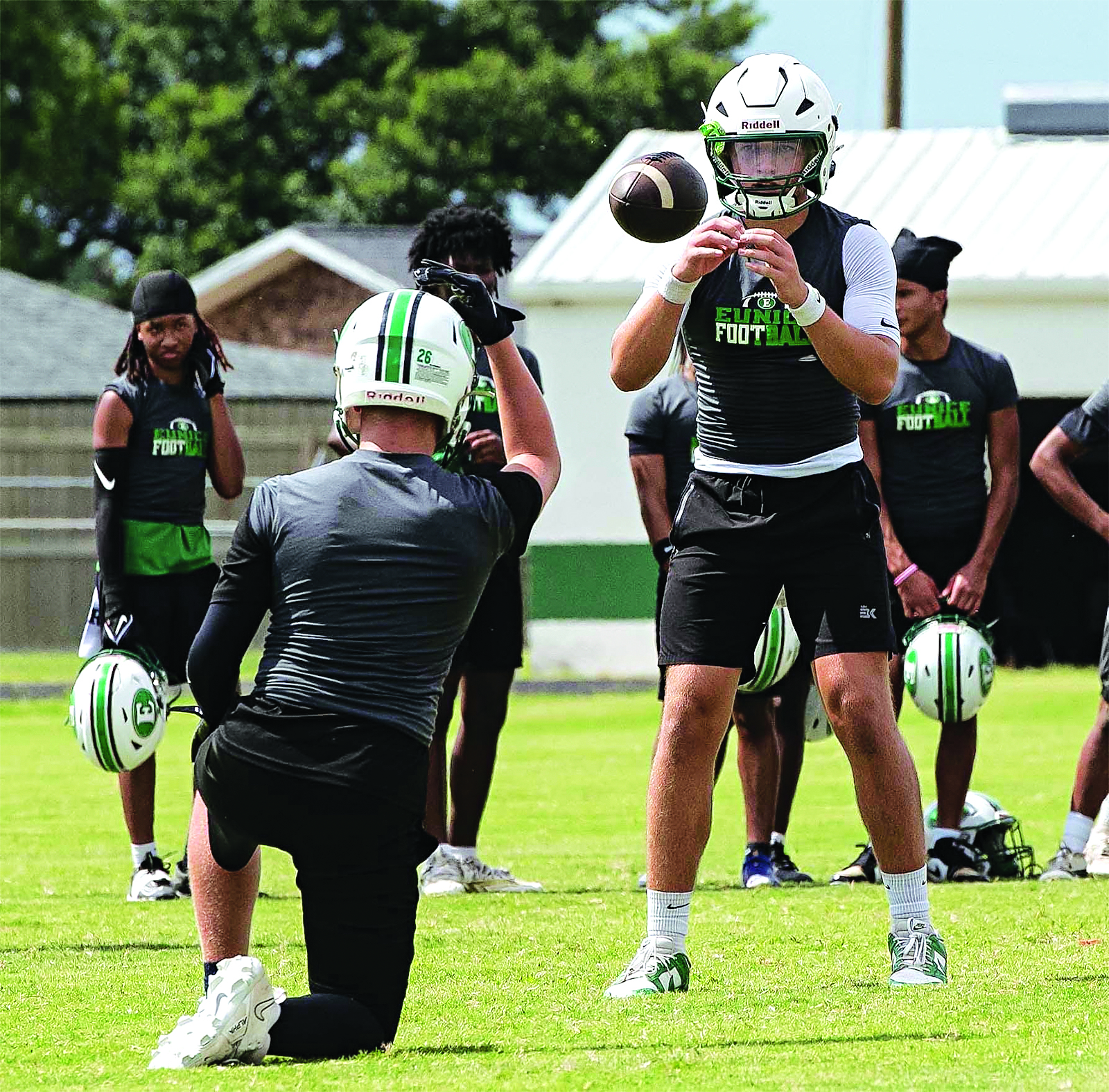 Bobcat quarterback Brown brings experience to the field | Eunice News